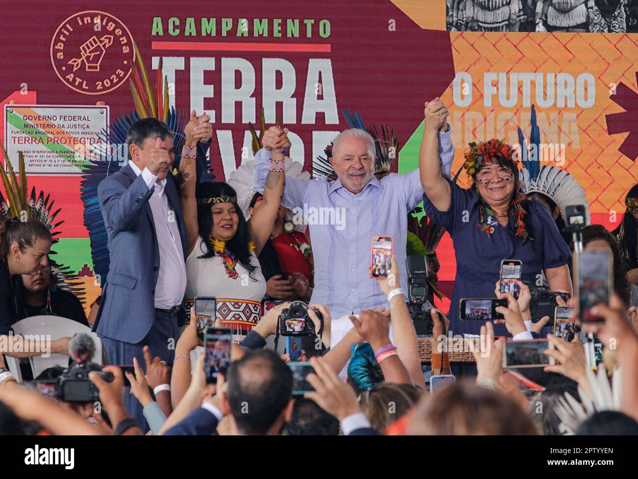 28 April 2023, Brazil, Brasília: Sonia Guajajara (2nd from l-r ...