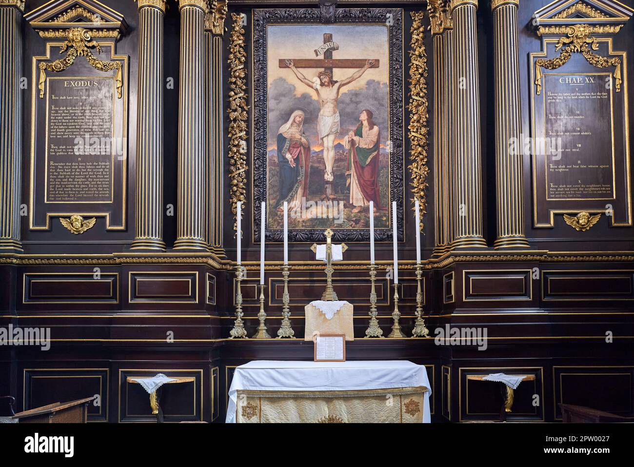 The altar and sanctuary of All Saints christian church, built by Wren ...