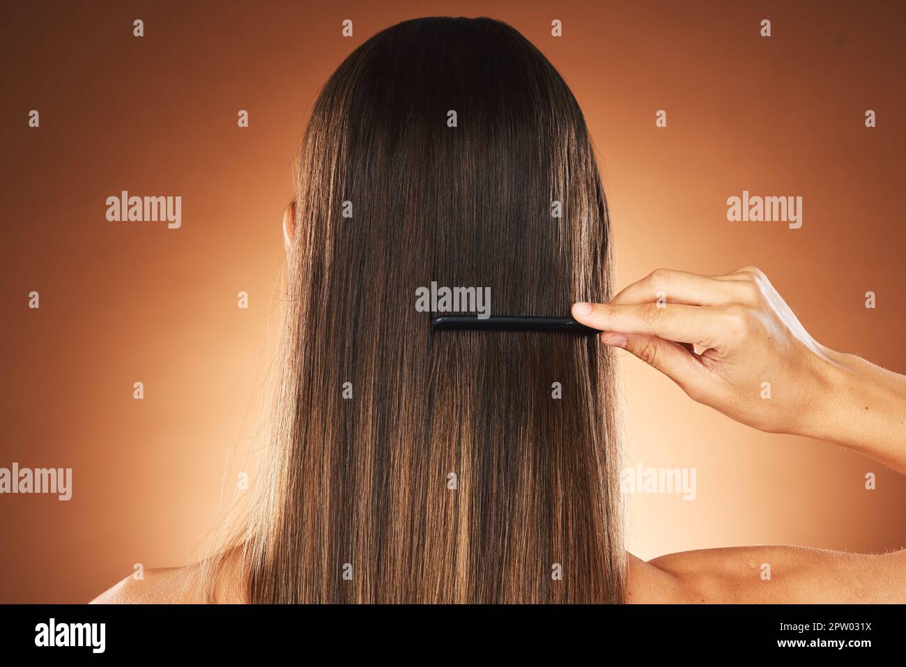 Back combing hi-res stock photography and images - Alamy