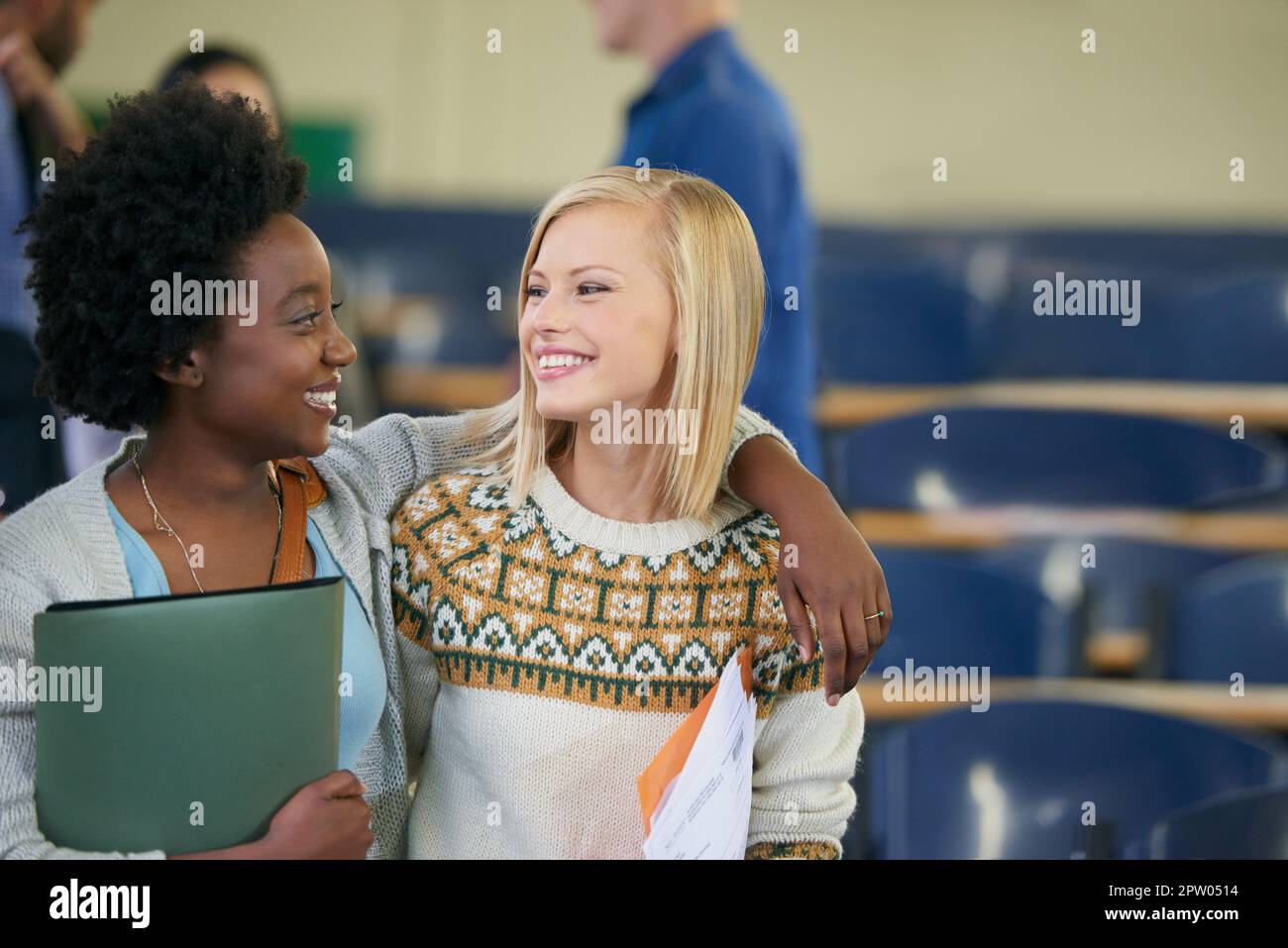 College students in a lecture hall hi-res stock photography and images ...