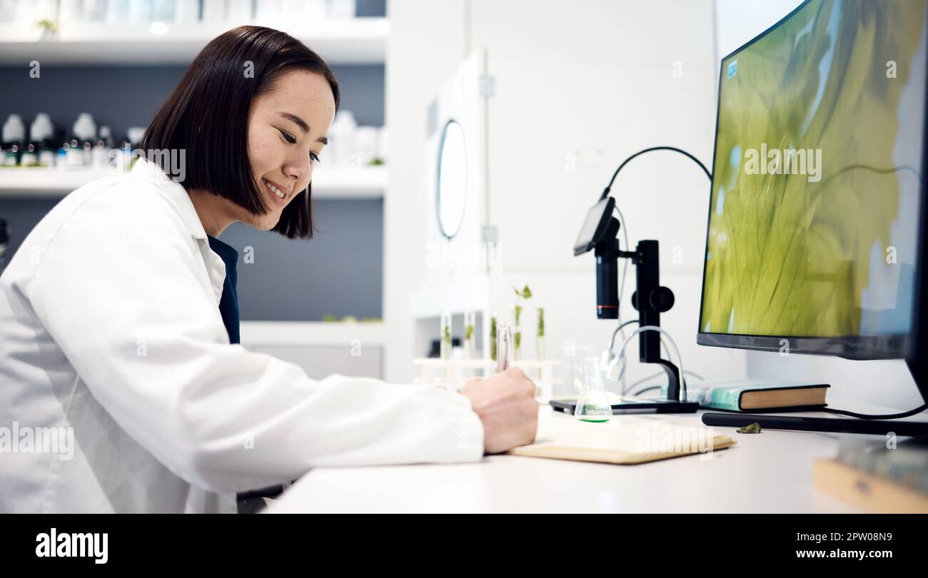 Forensic uniform hi-res stock photography and images - Alamy