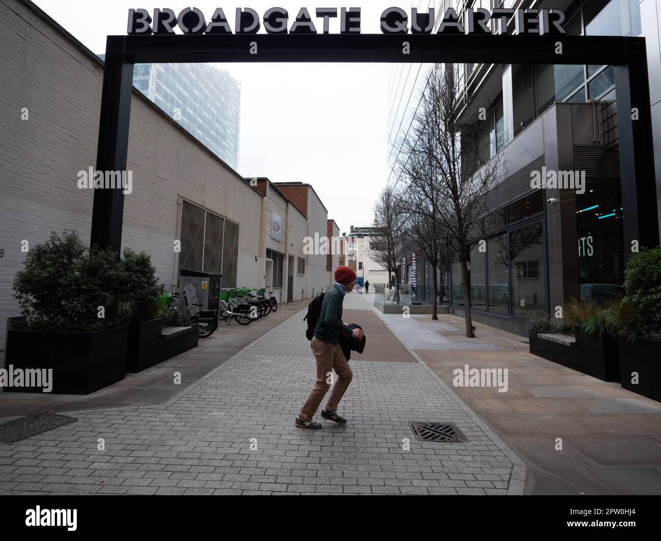 Broadgate quarter retail unit and office space area, Central London ...