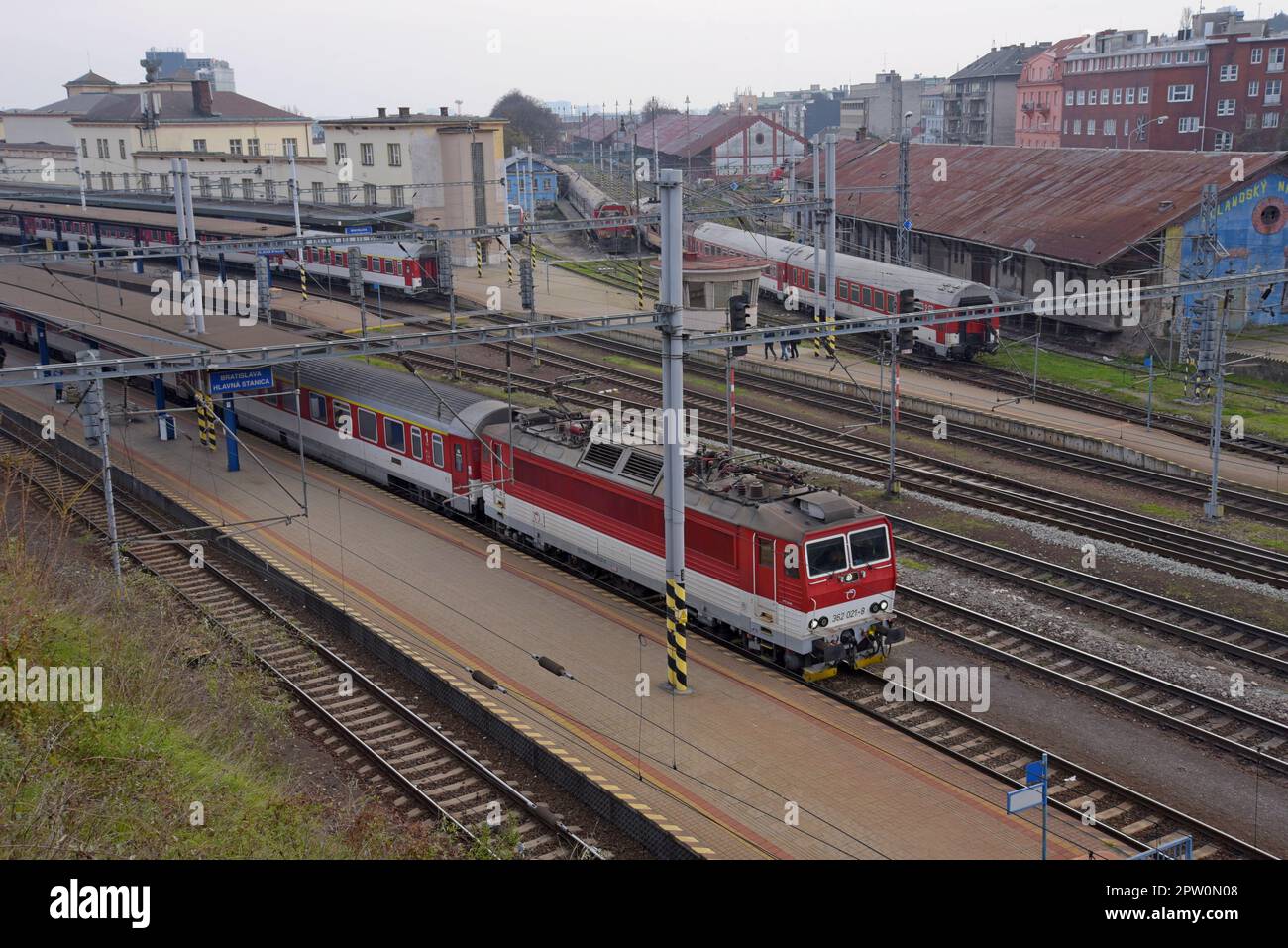 Electric locomotive hauling a train ready to depart at Hlavná Stanica ...