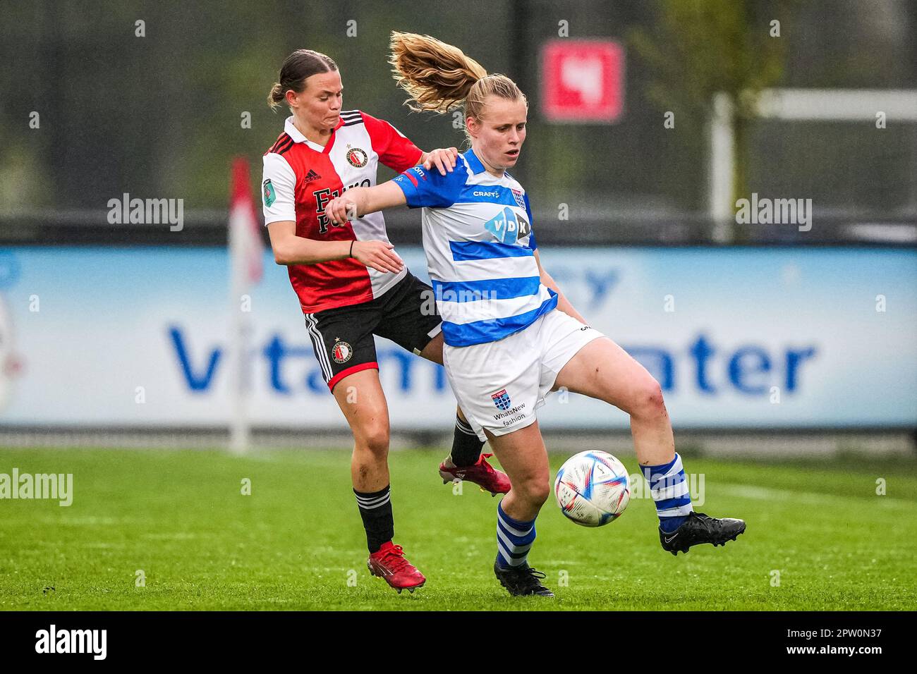 Pec zwolle vrouwen hi-res stock photography and images - Alamy