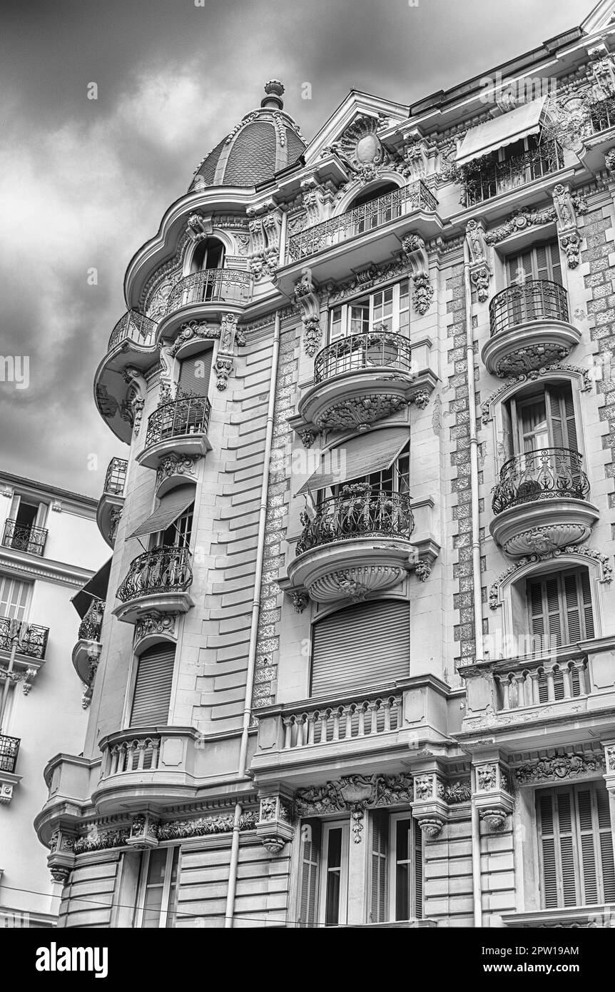 Beautiful architecture of the buildings in Avenue Georges Clemenceau ...