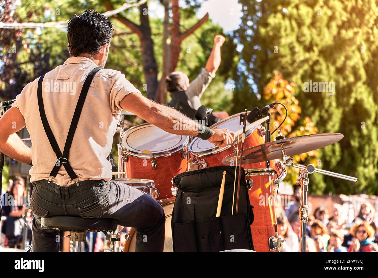 Concert stage daytime band hi-res stock photography and images - Alamy