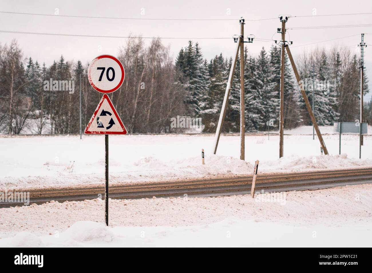 Roadside roundabout sign hi-res stock photography and images - Alamy
