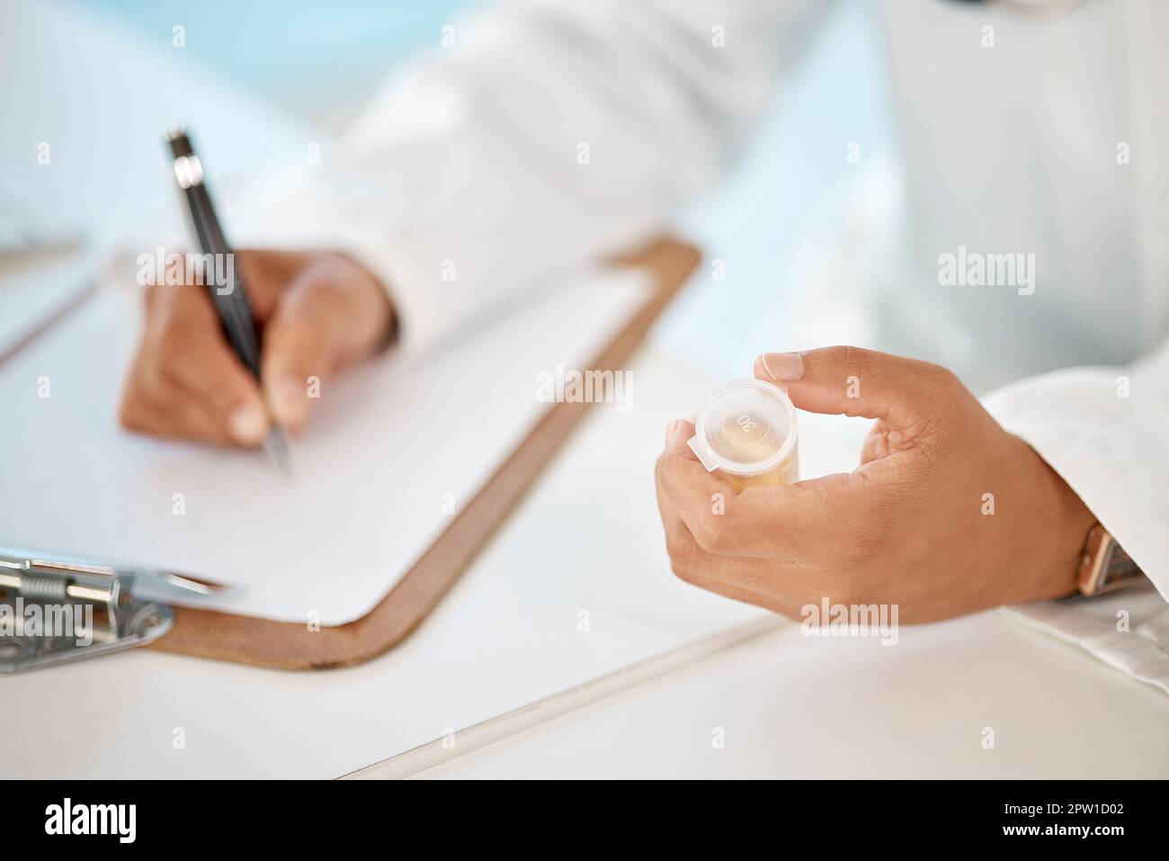 Handing drugs hi-res stock photography and images - Alamy