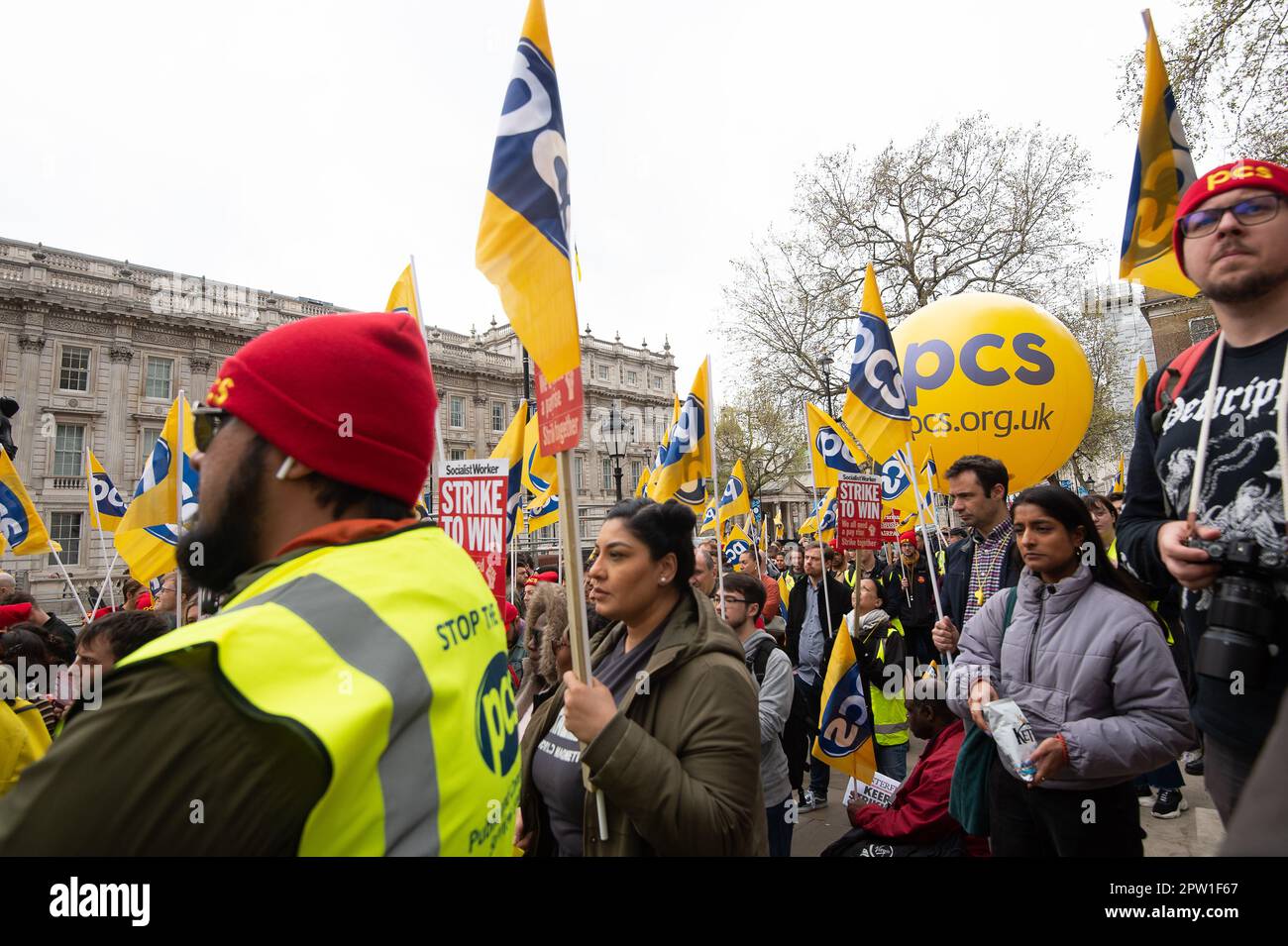 Public services industrial action strikes unions hi-res stock ...