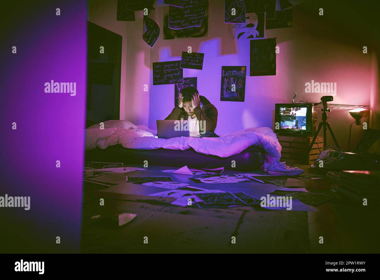 Frustrated man messy room hi-res stock photography and images - Alamy