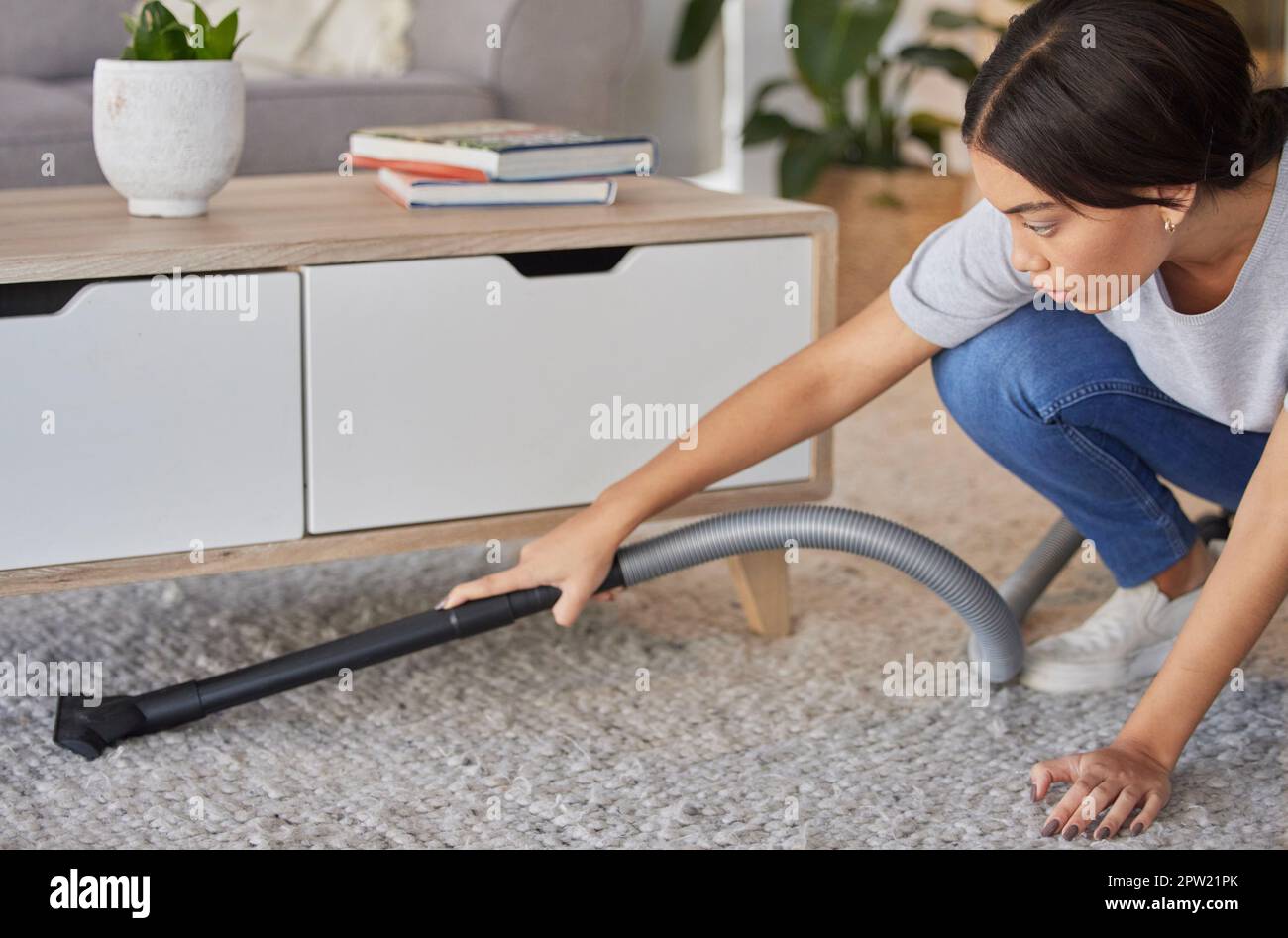 Hotel maid vacuum cleaner hi-res stock photography and images - Alamy