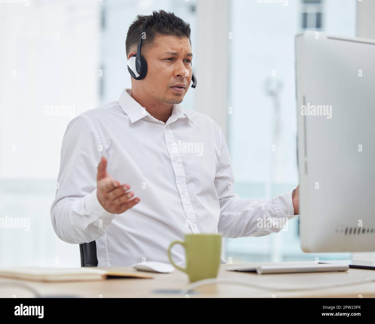 Frustrated client hi-res stock photography and images - Alamy
