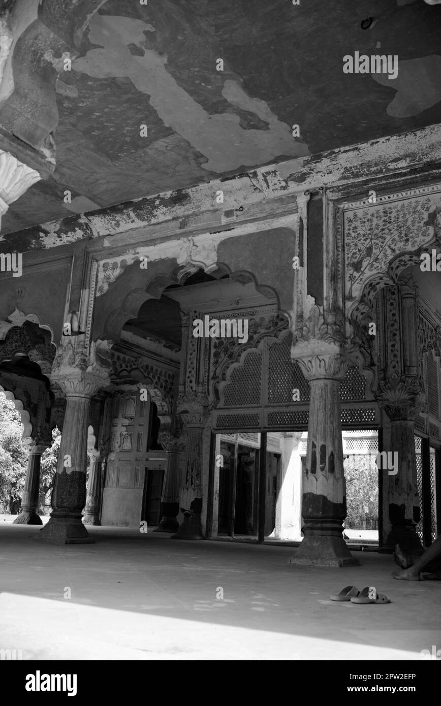Roshanara's Tomb, Delhi, India Stock Photo - Alamy