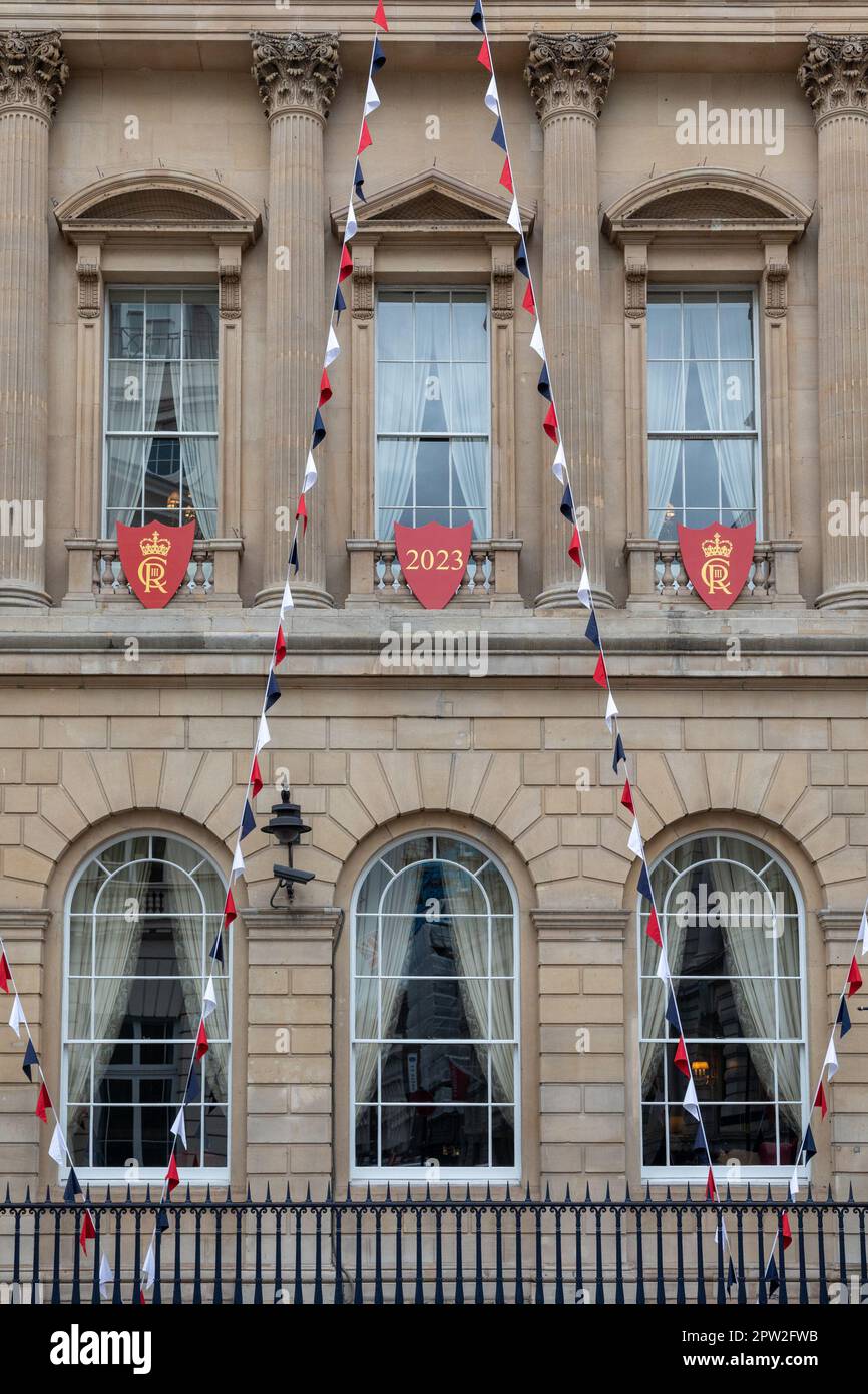 London, UK. 28th Apr 2023. London is getting into the celebratory ...