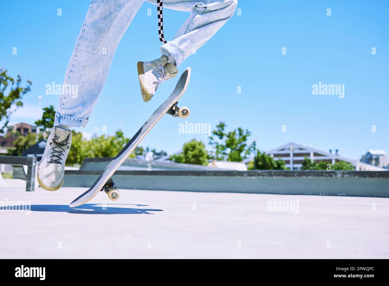 Streetwear skateboard hi-res stock photography and images - Alamy