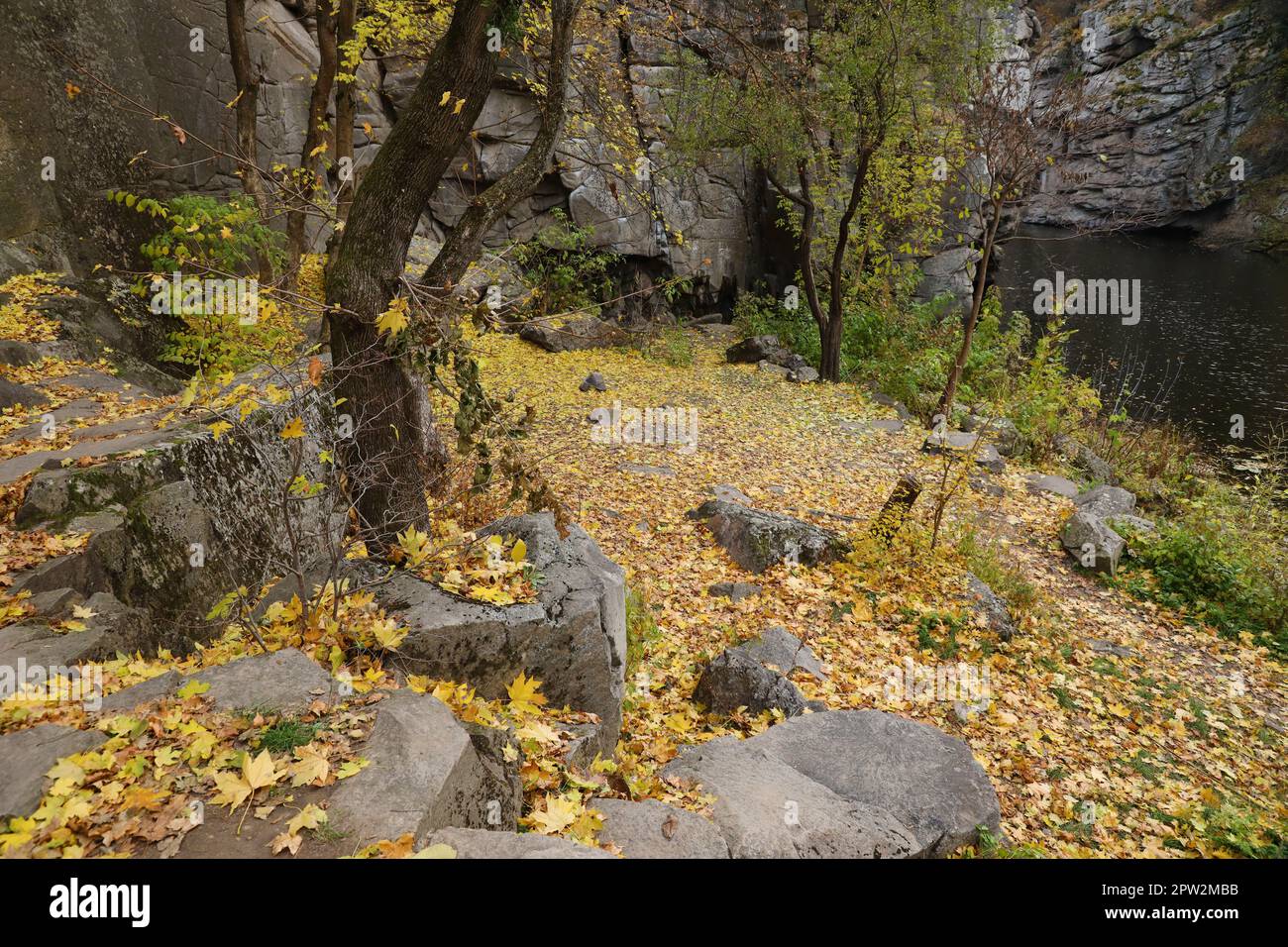 Granite rocks of Bukski Canyon with the Girskyi Tikych River ...