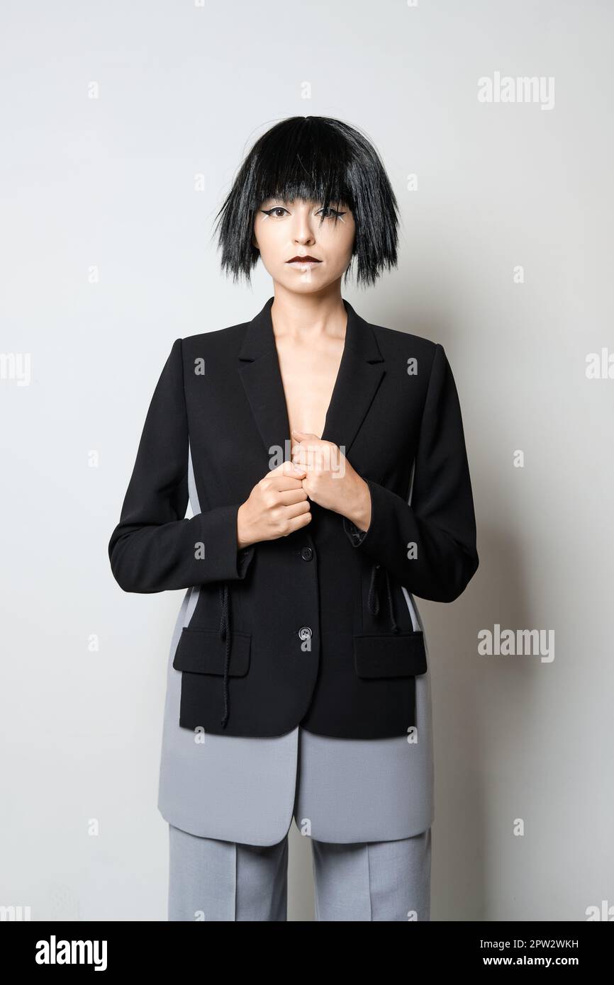 Black bob cut hi-res stock photography and images - Alamy
