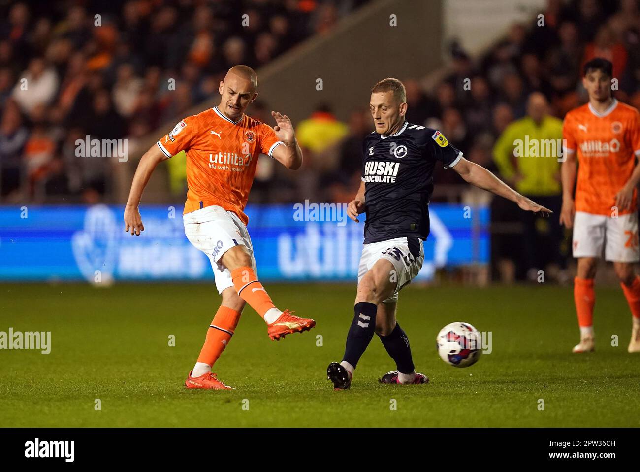 Lewis fiorini blackpool goal hi-res stock photography and images - Alamy