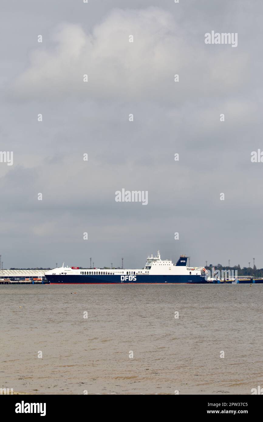 Ro-Ro (Roll on - Roll off) cargo ship Acacia Seaways berthed at Ro-Ro 4 ...