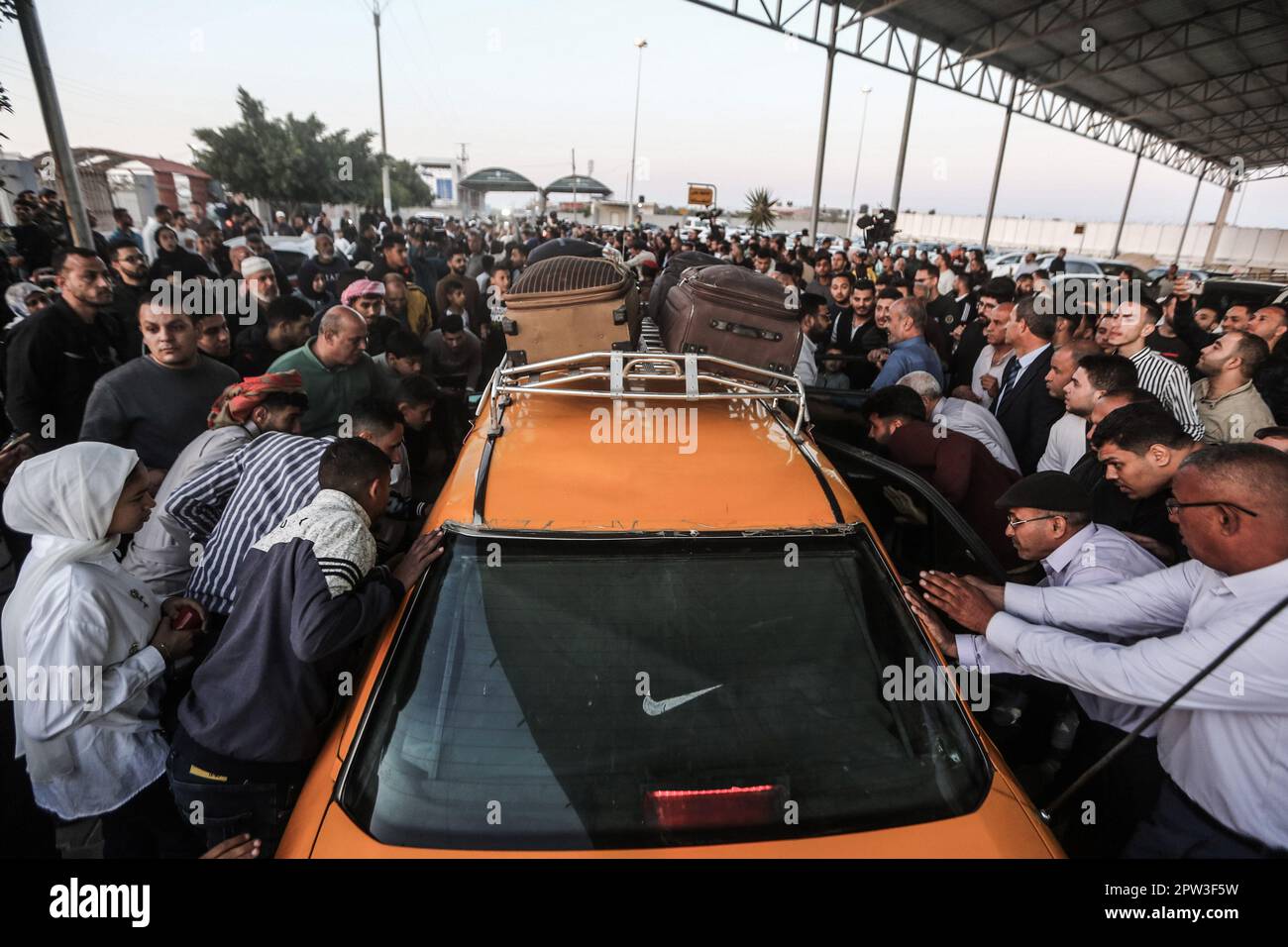 Rafah, Palestinian Territories. 28th Apr, 2023. Palestinians residing ...