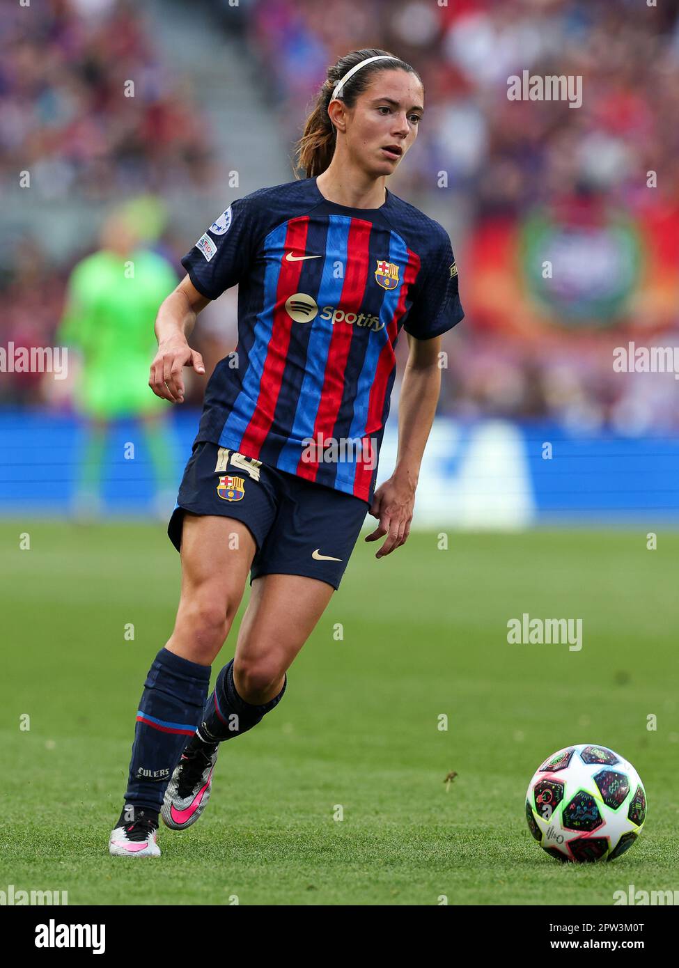 BRCELONA, SPAIN - APRIL 27: Aitana Bonmati of FC Barcelona in action ...
