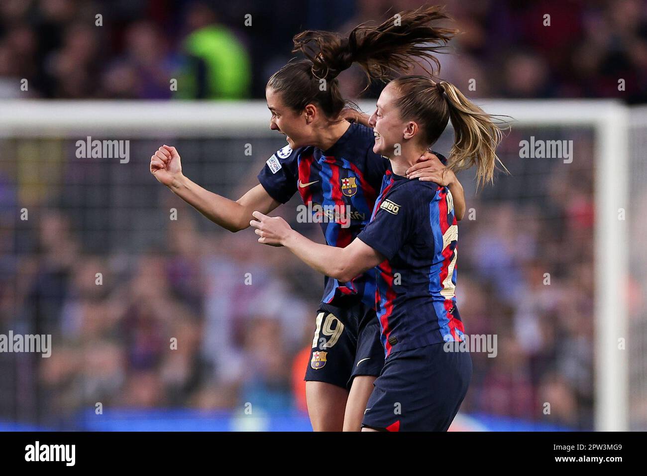BRCELONA, SPAIN - APRIL 27: Bruna Vilamala of FC Barcelona with Keira ...