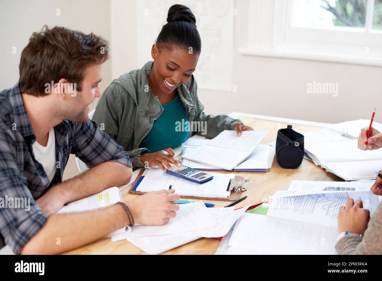 Helping each other (university) hi-res stock photography and images - Alamy