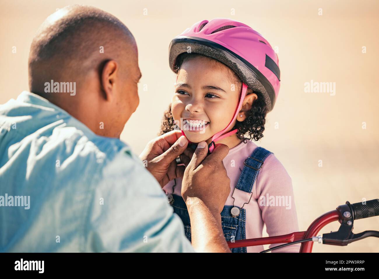 Putting together bike hi-res stock photography and images - Alamy