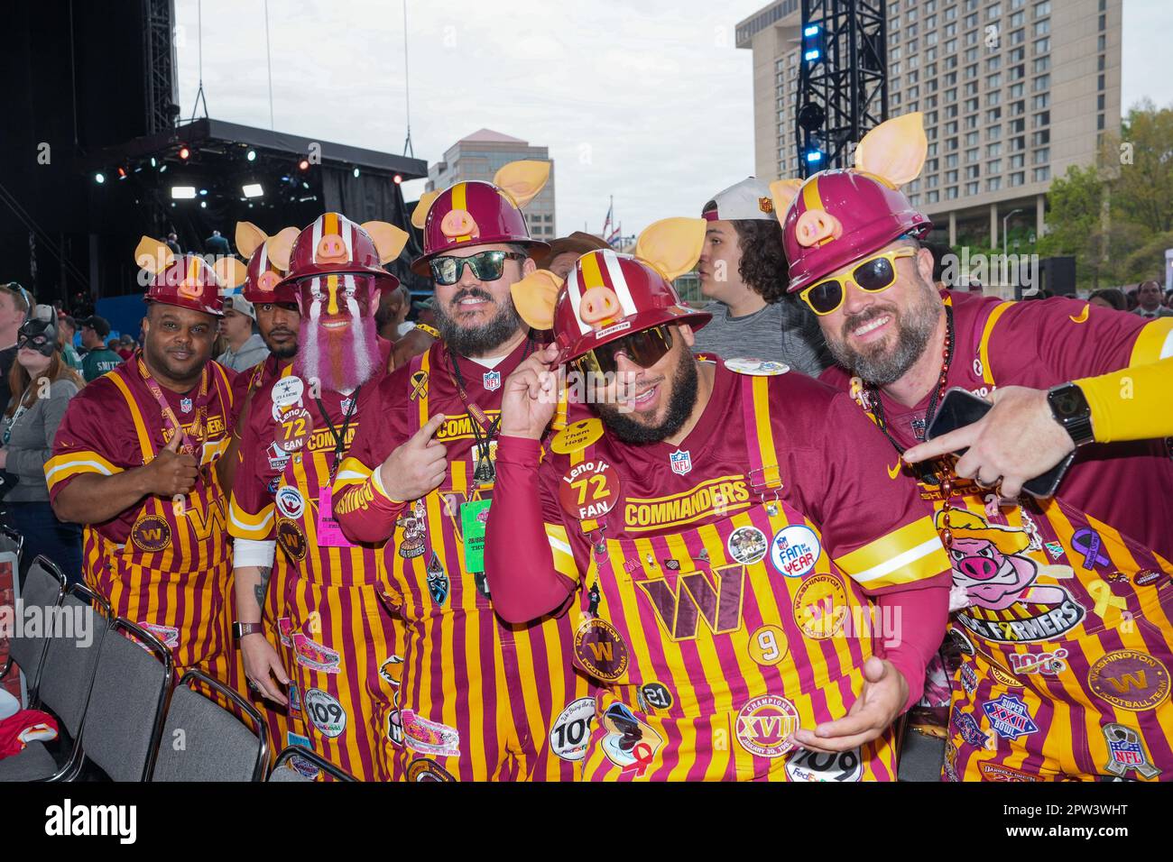 Washington commanders fans hi-res stock photography and images - Alamy