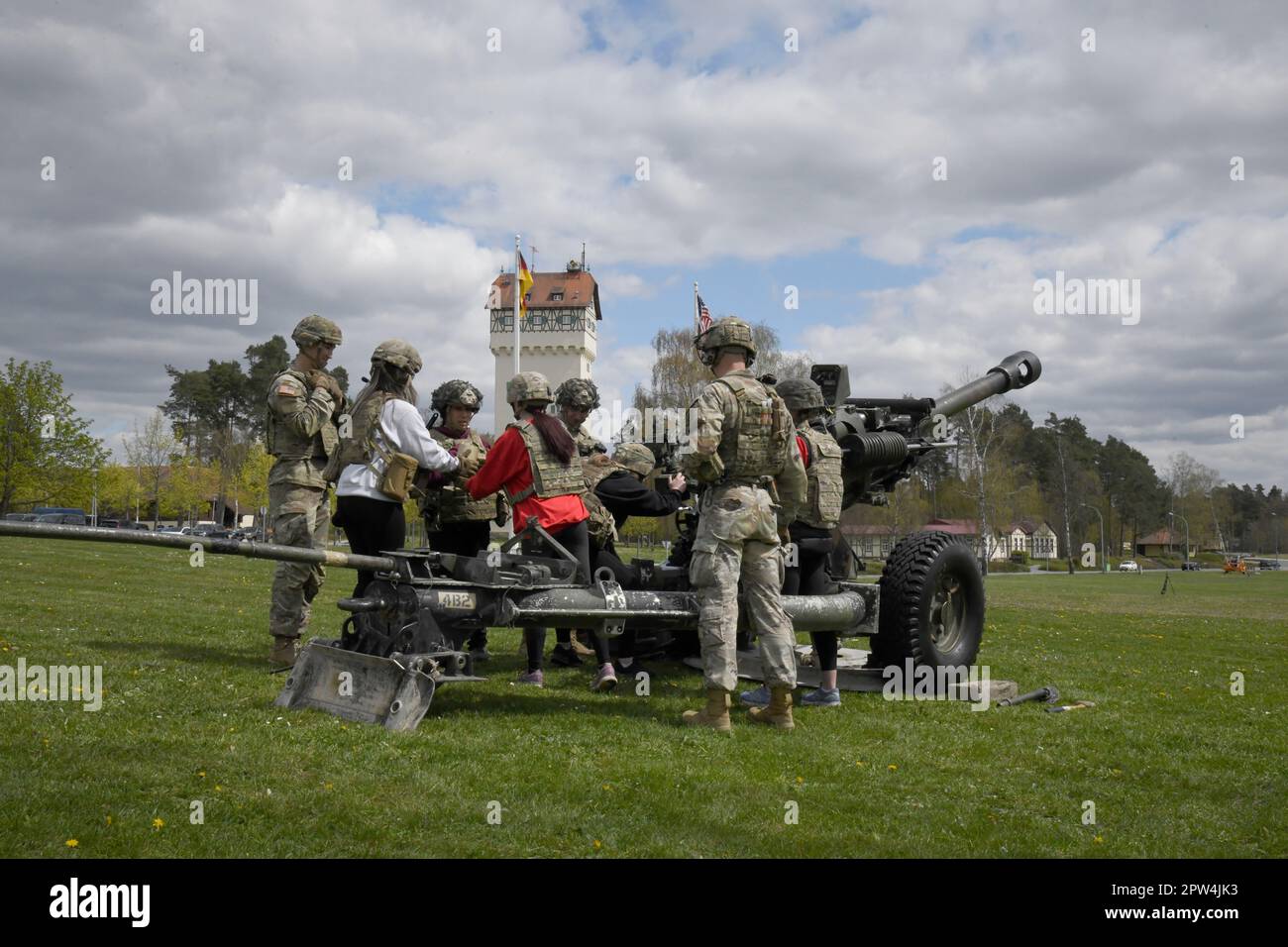 M119a3 howitzer hi-res stock photography and images - Alamy