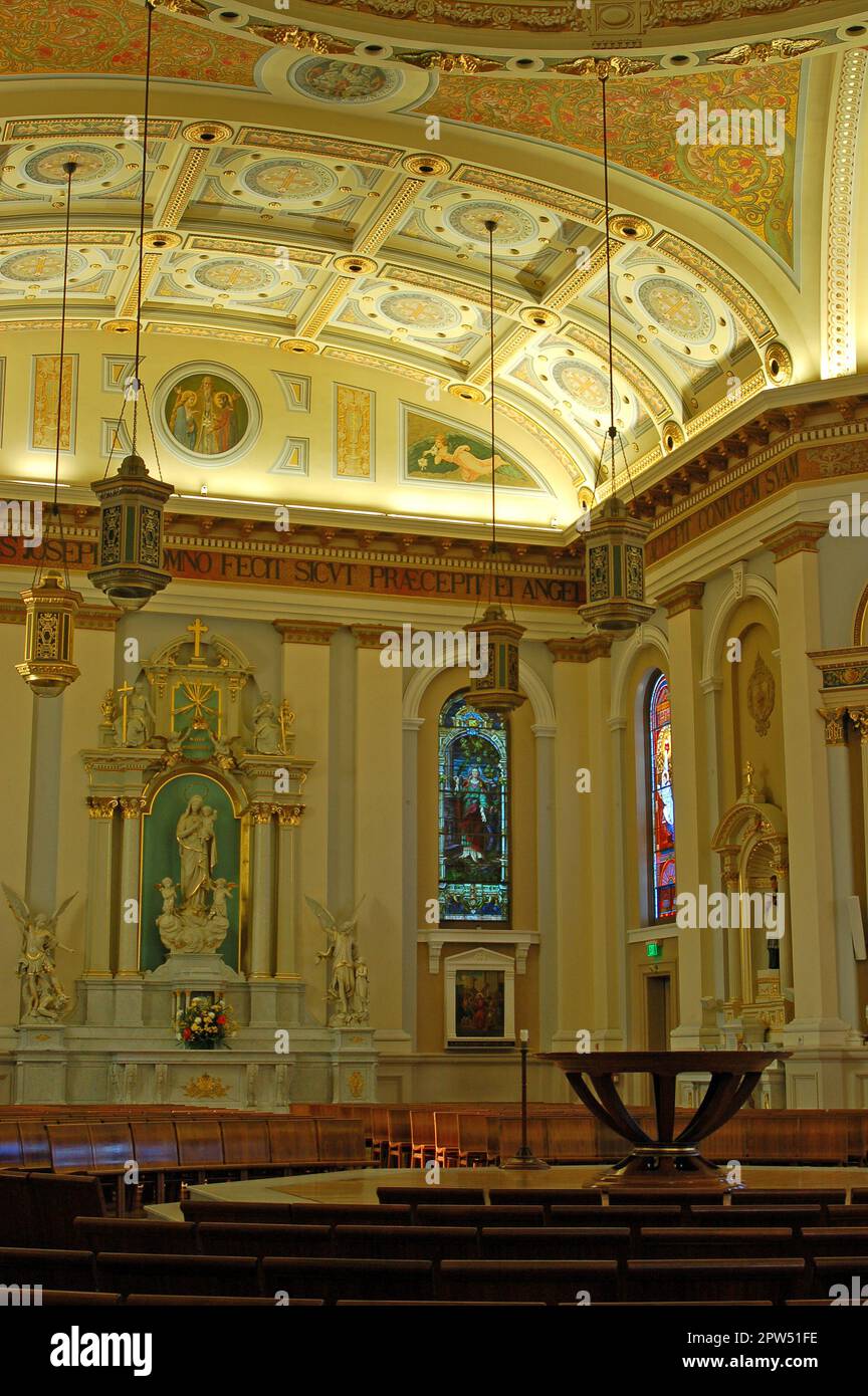 St joseph's altar basilica hi-res stock photography and images - Alamy