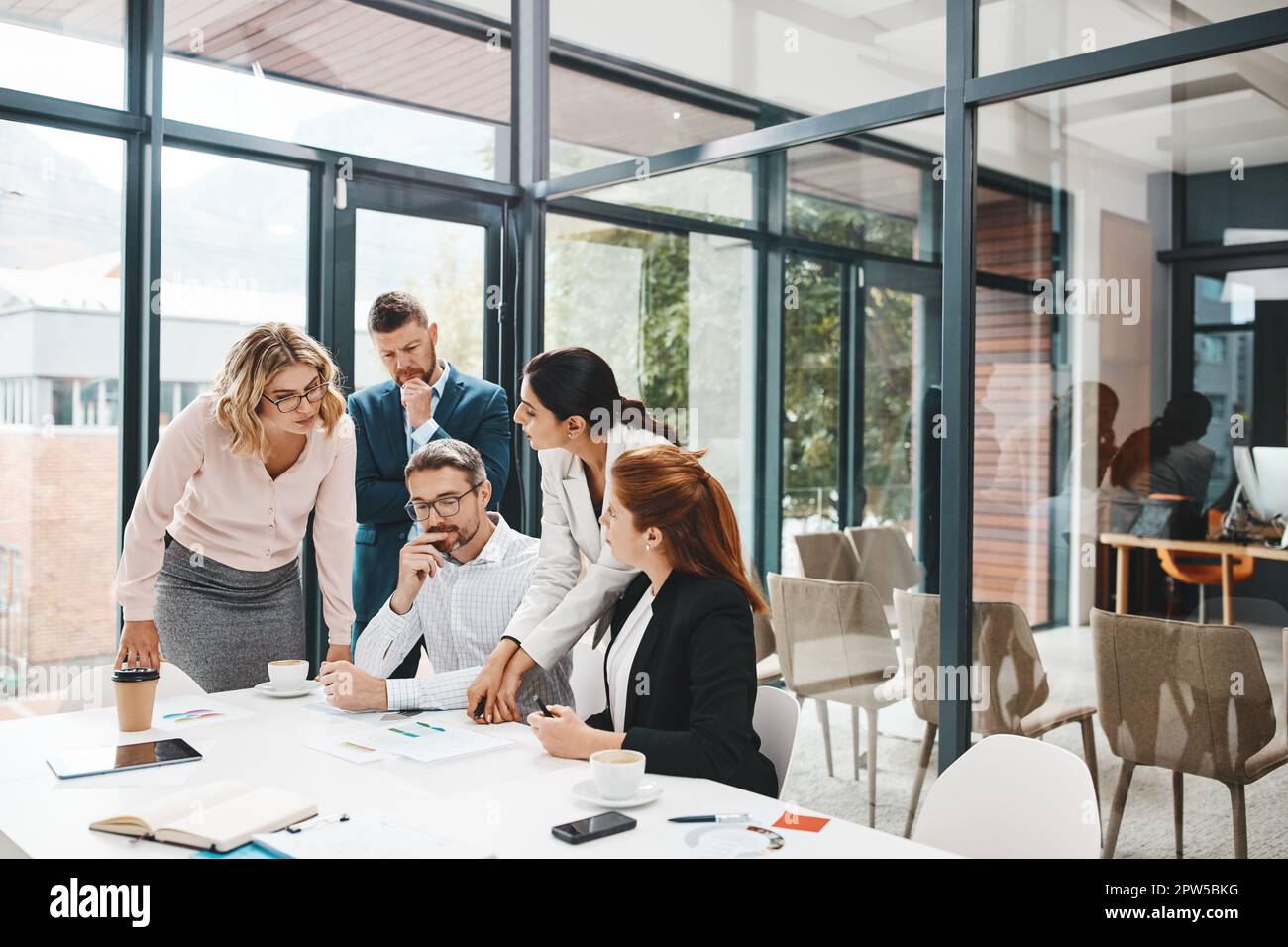 Problem solving team effort hi-res stock photography and images - Alamy