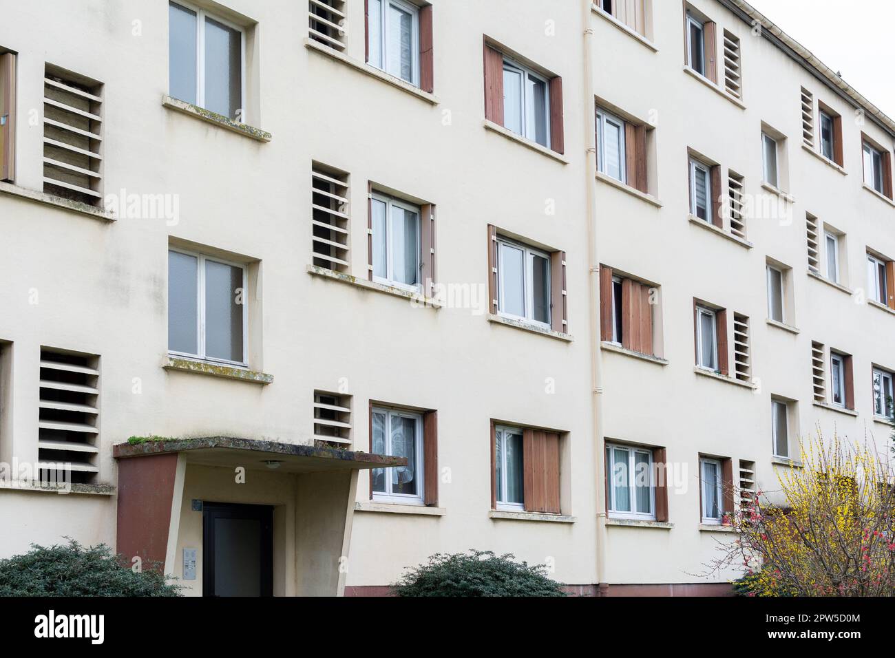 Building from the 60s Stock Photo - Alamy