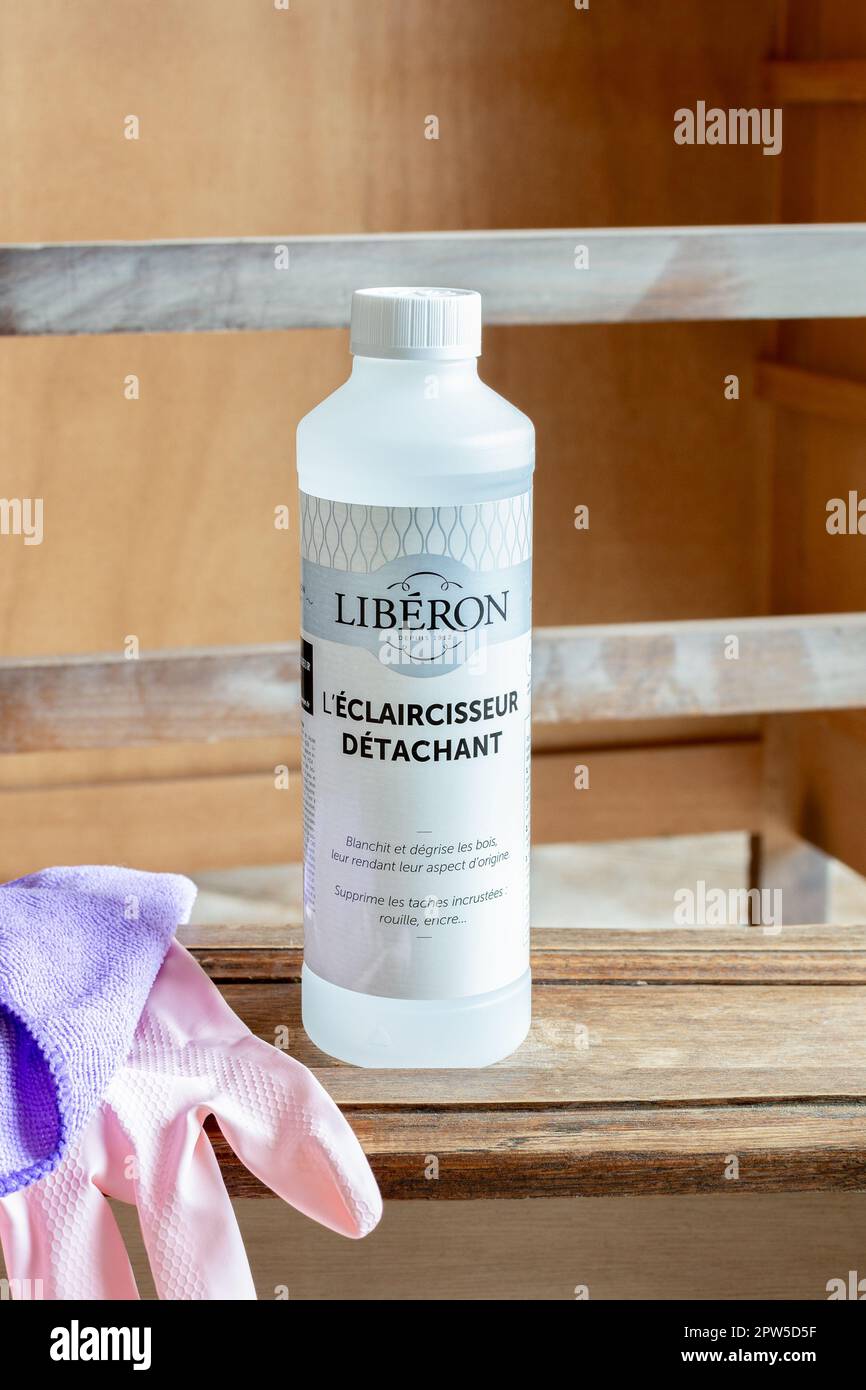 Restoration of antique furniture. Dresser makeover. Cleaning. Libéron ...