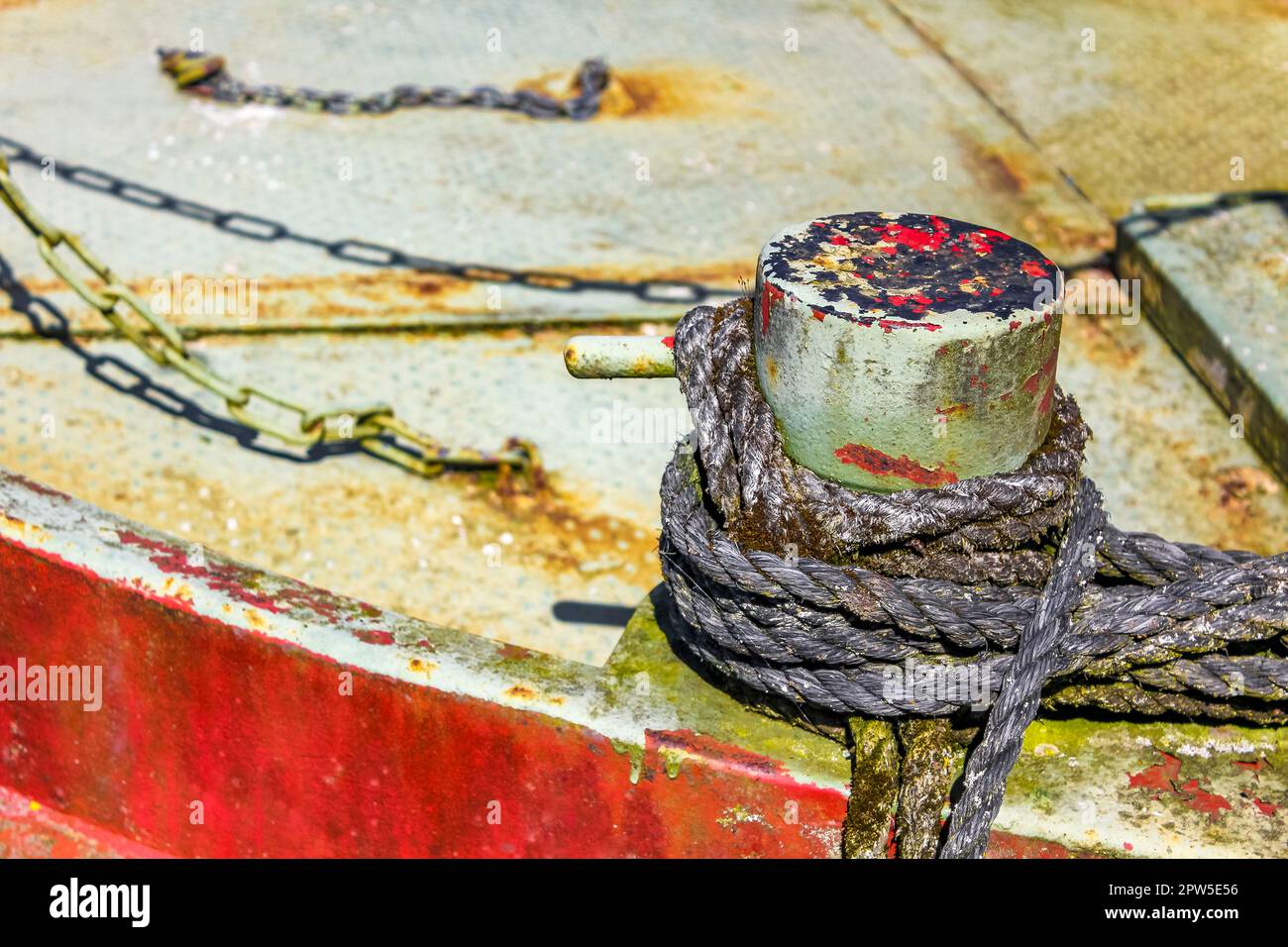 Boat ropes stretched on bollard in Langen Geestland Cuxhaven Lower ...