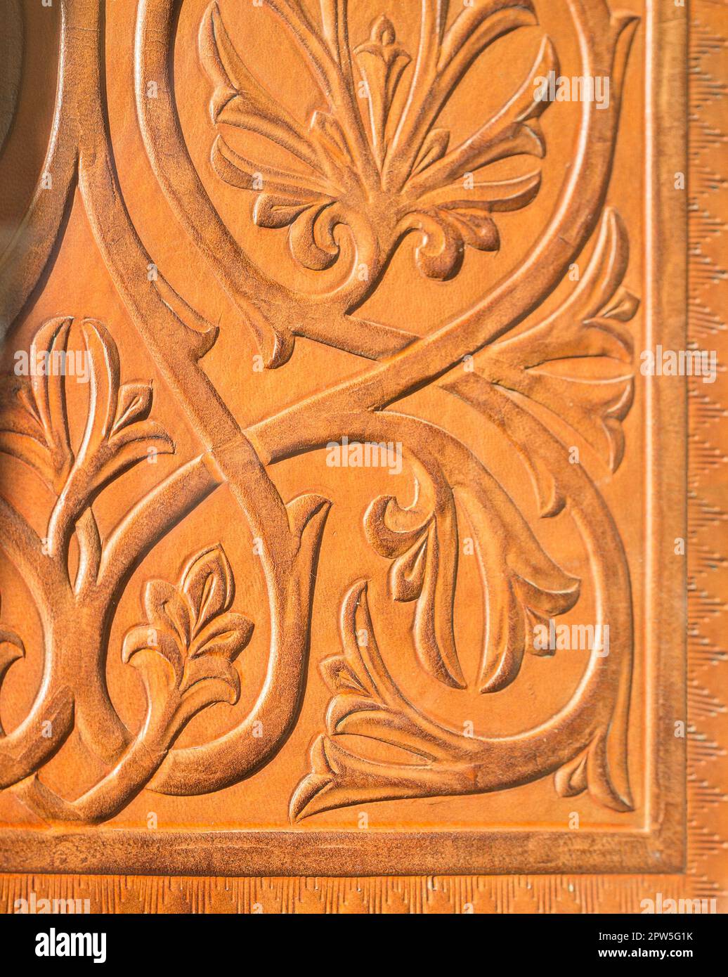 Pieces made with cordoban leather decoration technique. Cordoba ...