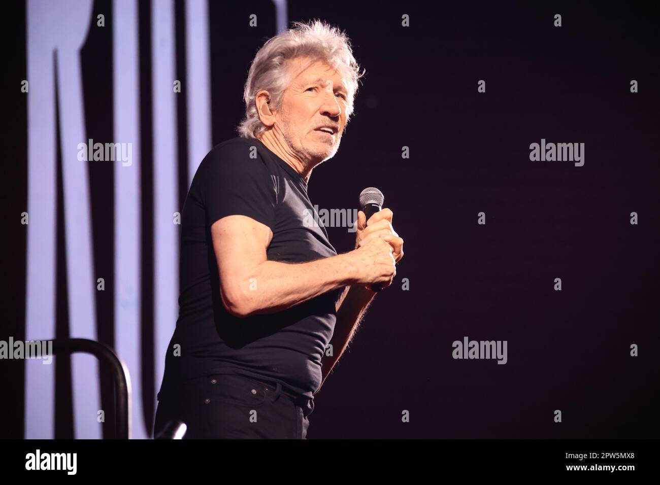 Roger waters farewell tour hi-res stock photography and images - Alamy