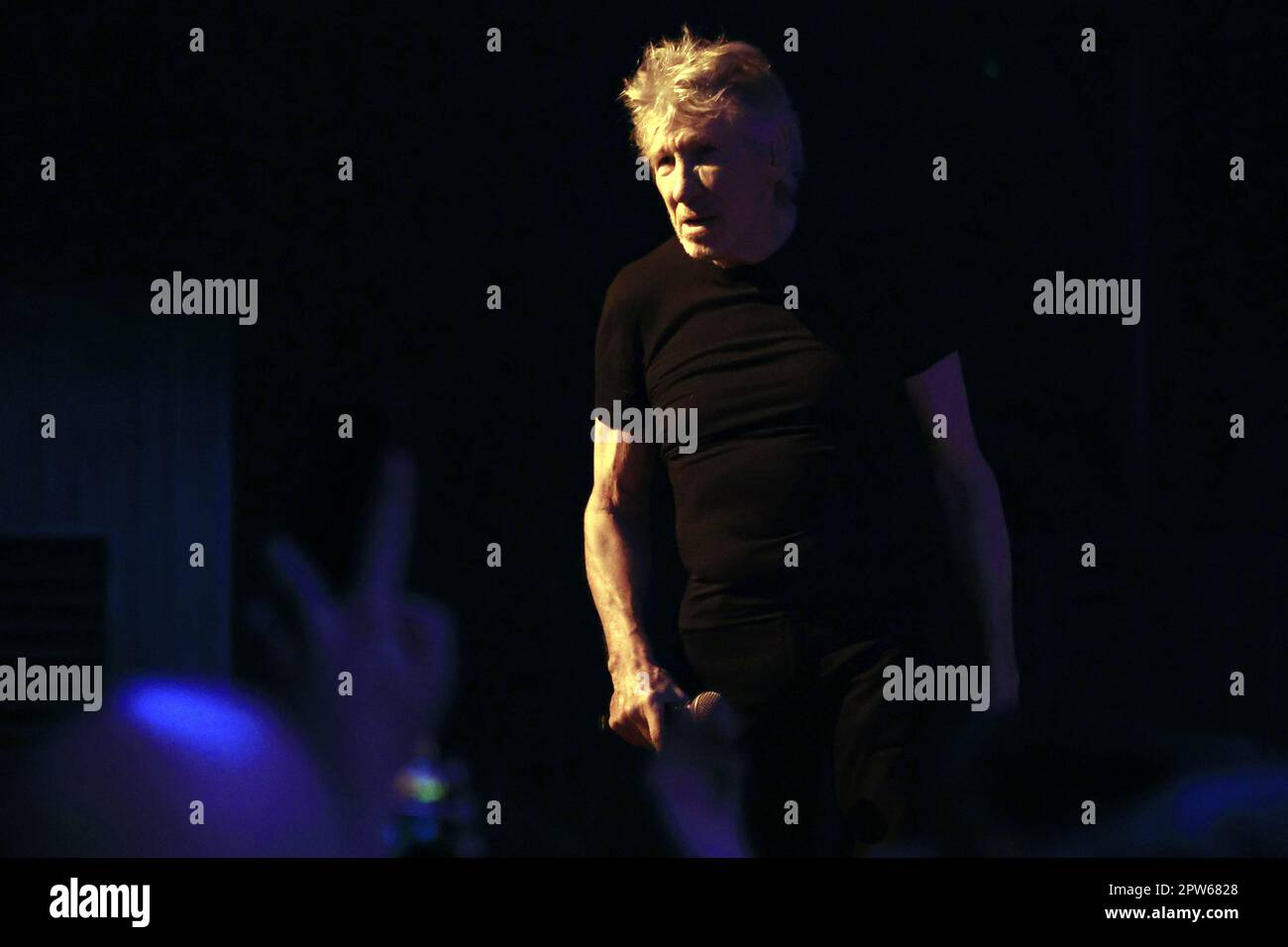 Roger waters farewell tour hi-res stock photography and images - Alamy