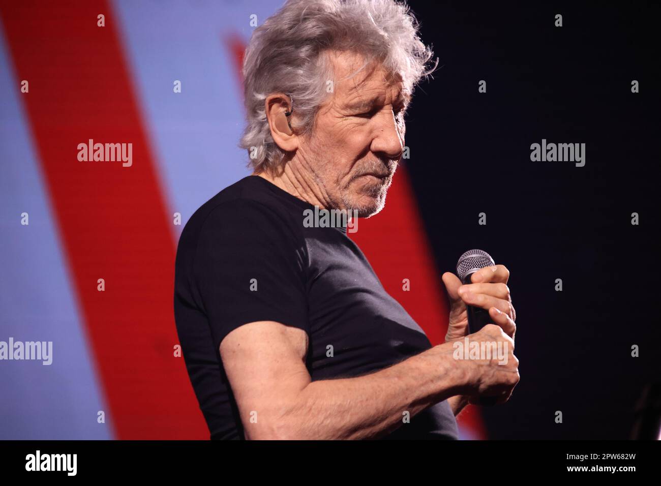 Roger waters farewell tour hi-res stock photography and images - Alamy