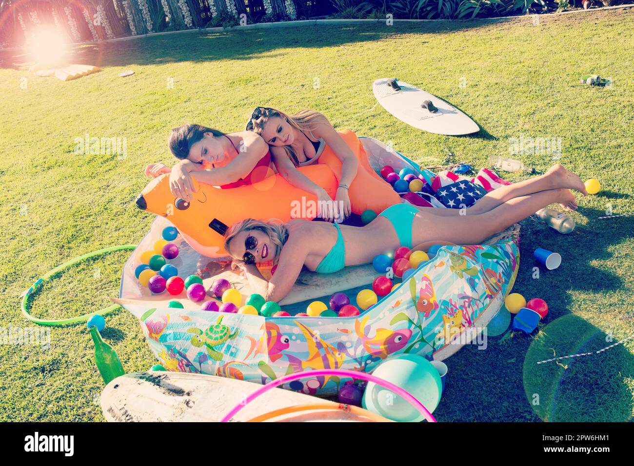 Drunk pool hi-res stock photography and images - Alamy