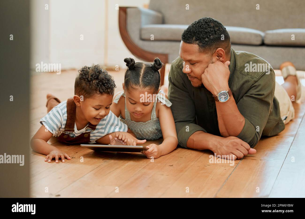 Single dad three children hi-res stock photography and images - Alamy