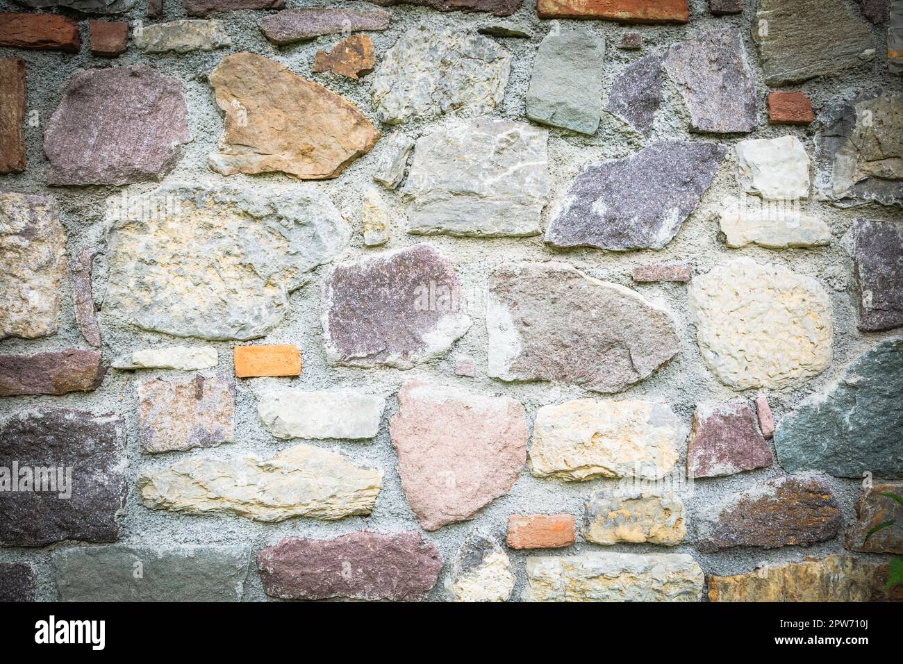 Red stone blocks hi-res stock photography and images - Alamy