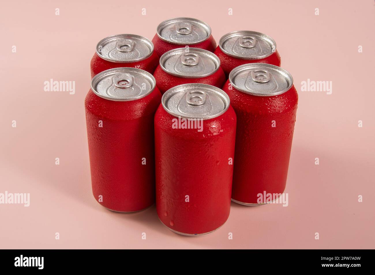 Group of aluminum soda cans, chilled, frozen and with water drops Stock ...