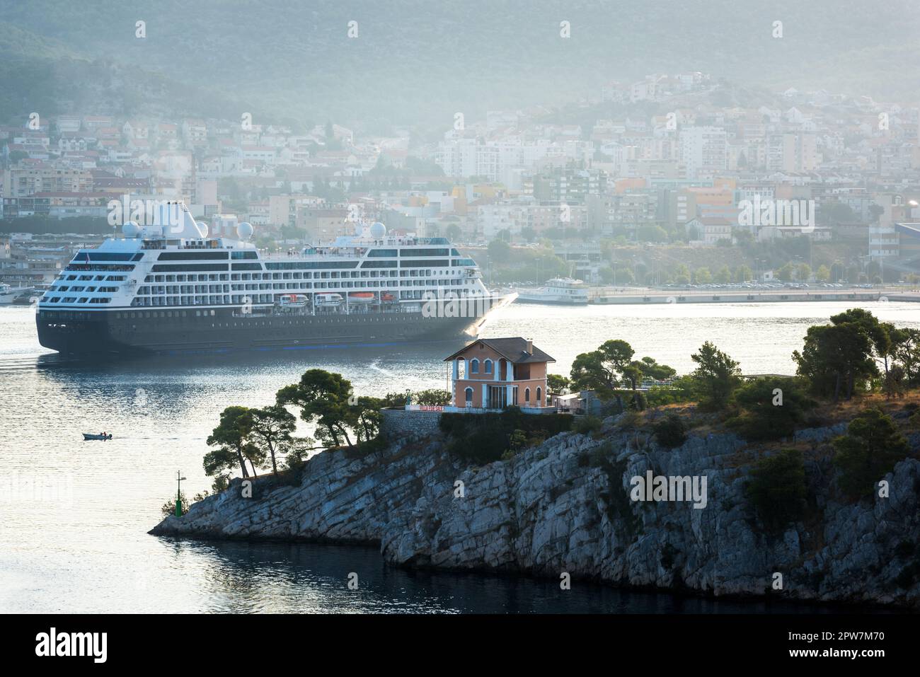 Cruise ship arrives port of Sibenik Stock Photo - Alamy