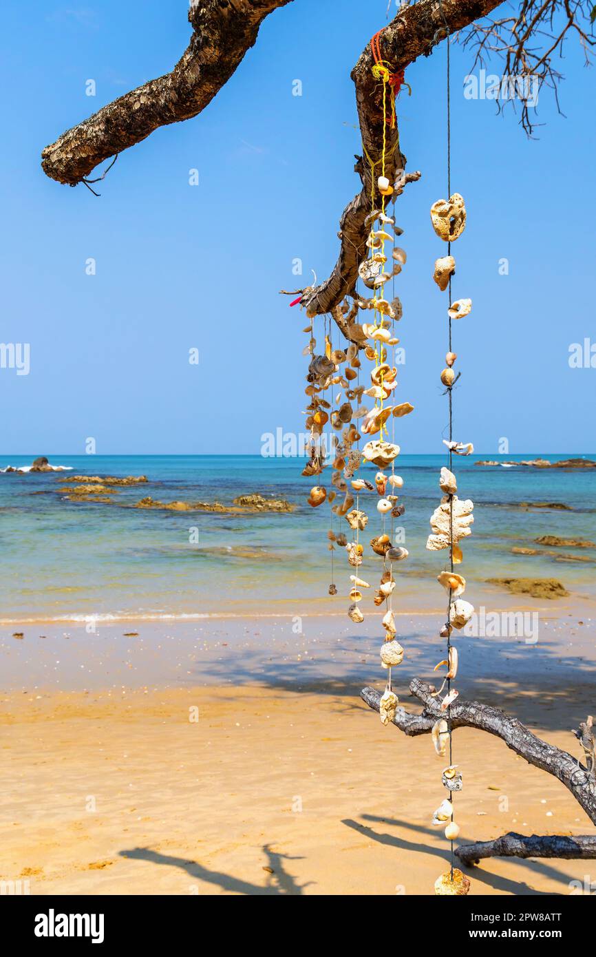 Shell necklaces on the beach Stock Photo - Alamy