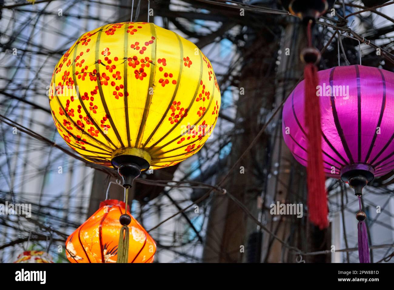 Chinese lanterns in manila philippines hi-res stock photography and images - Alamy