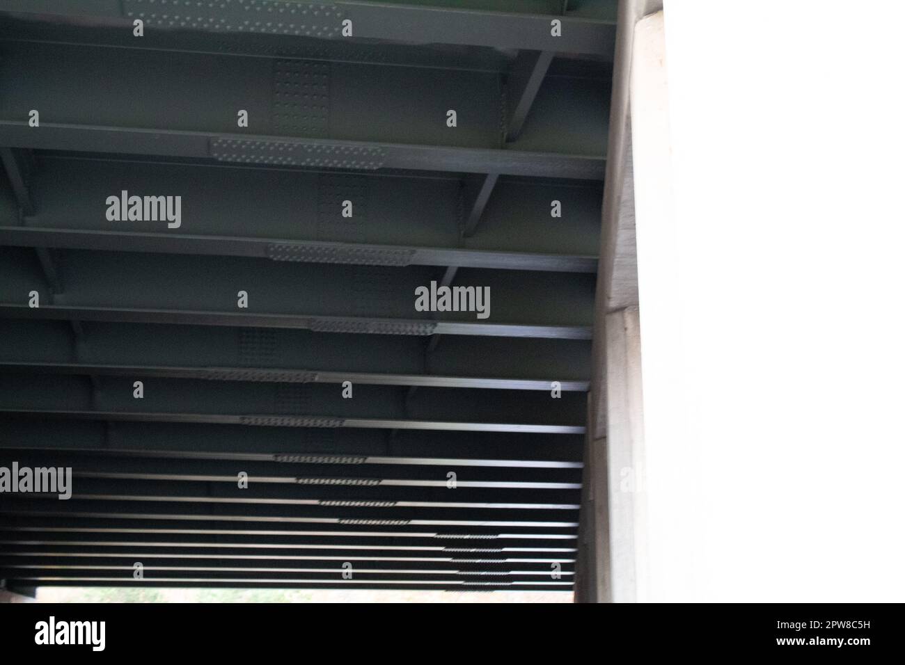 Bridge support beams hi-res stock photography and images - Alamy