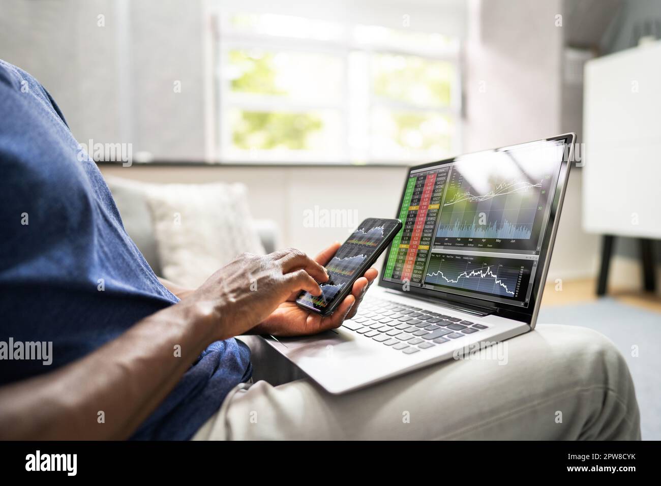 Online Stock Market Trade Software With Graph Stock Photo - Alamy