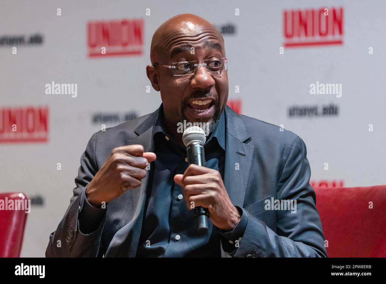 Alumni panel hi-res stock photography and images - Alamy