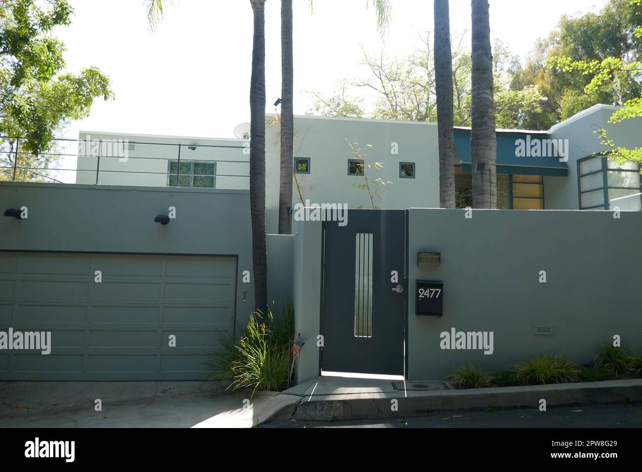 2477 canyon oak drive hi-res stock photography and images - Alamy